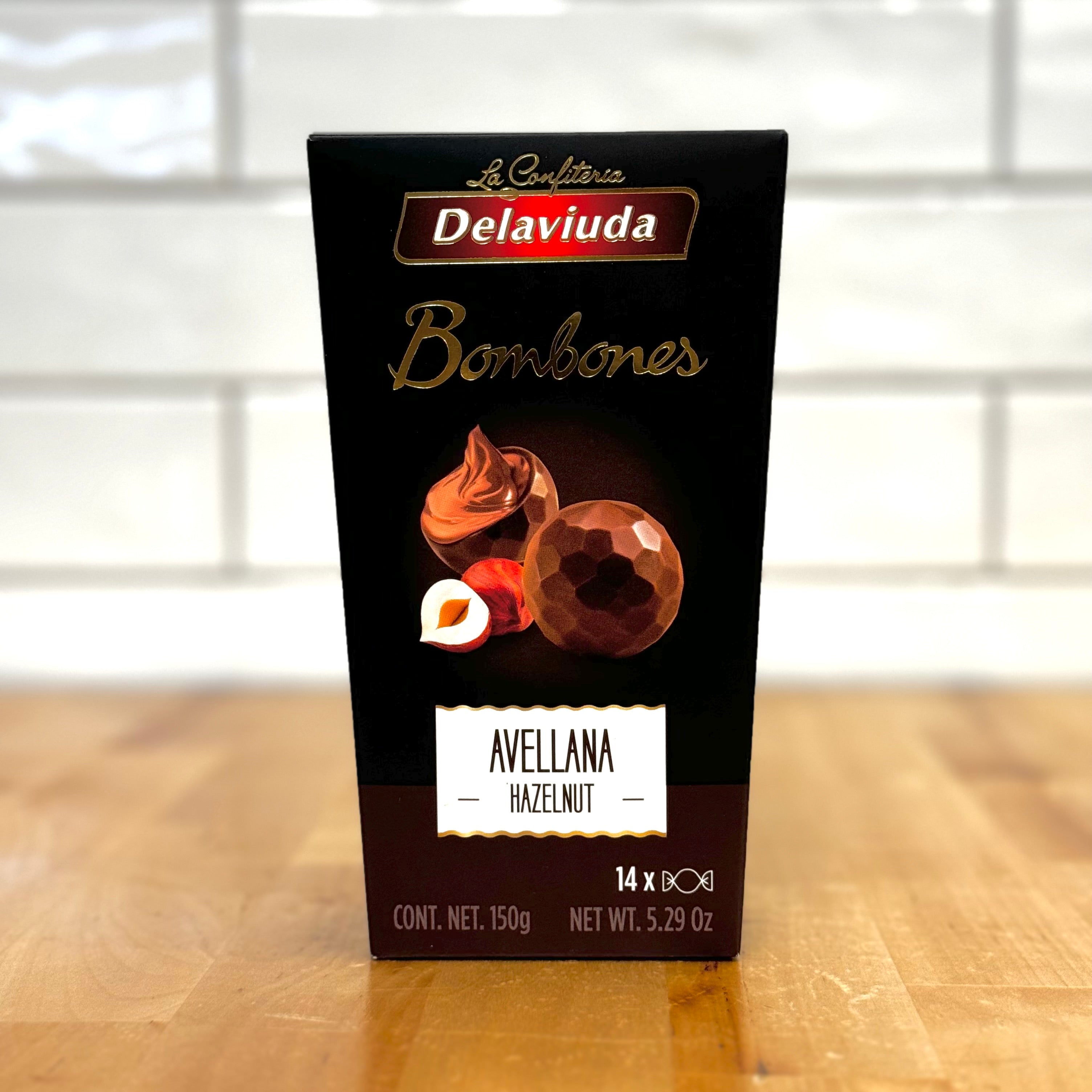 DELAVIUDA Hazelnut Chocolate Bombones 150g – Mercado Central NYC